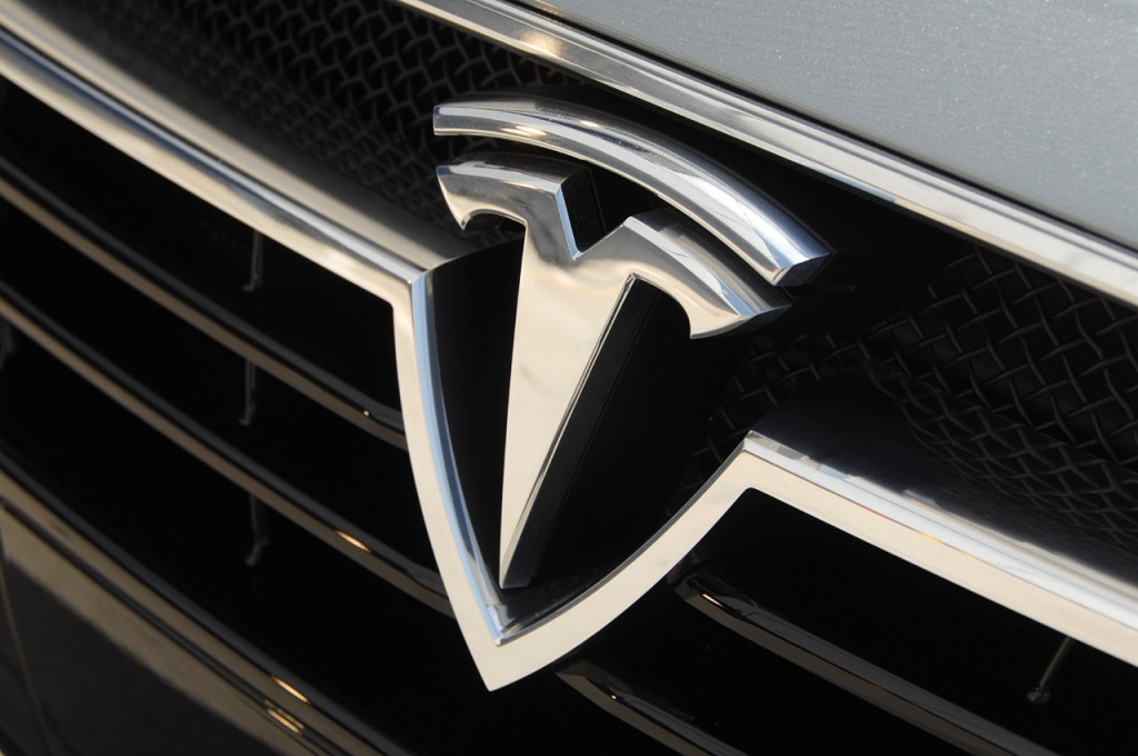 Tesla Model S – It’s Alive! Official Images : Automotive Addicts