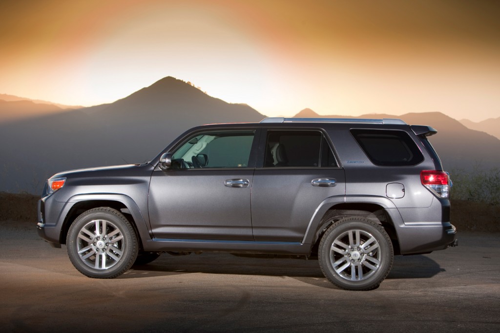 2010-toyota-4runner-side : Automotive Addicts