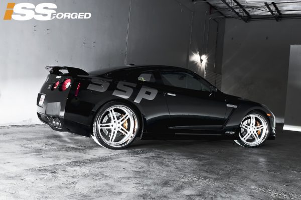 ISS Forged Nissan GT-R Rolling on 22inch Complex 5 GT Wheels ...