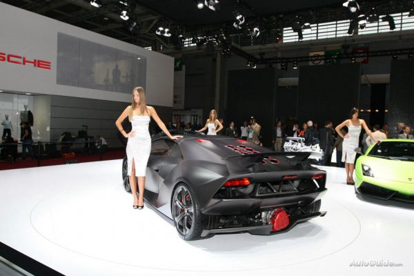 Lamborghini Sesto Elemento (Sixth Element) Revealed at Paris Motor Show ...