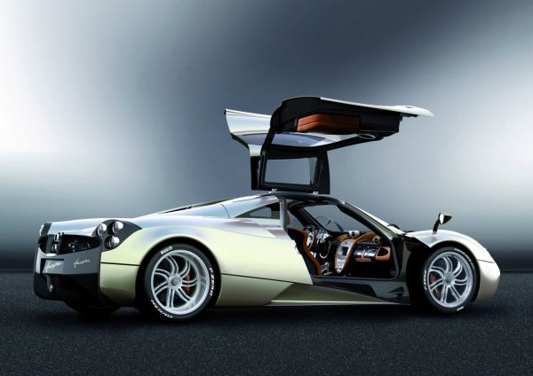 Pagani Huayra Officially Revealed : Automotive Addicts