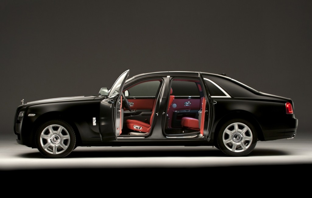 Bespoke Personalization Helps Rolls Royce Sell Cars : Automotive Addicts