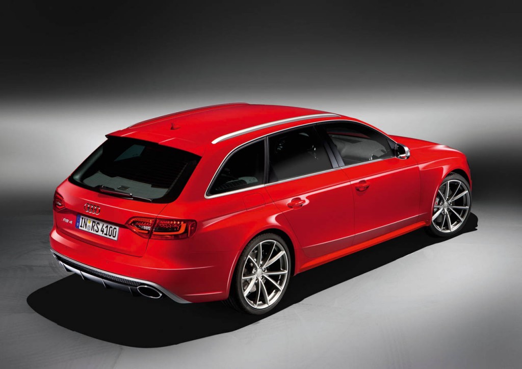 Audi’s Rocket-Ship Wagon Revealed: Audi RS4 Avant Details & Official ...