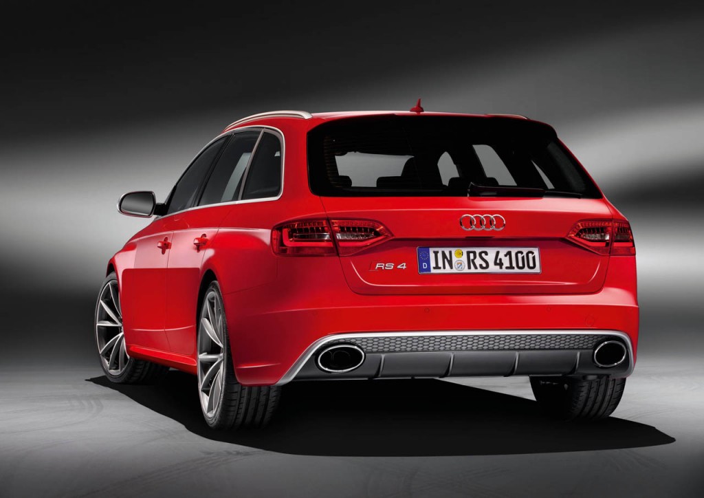 Audi’s Rocket-Ship Wagon Revealed: Audi RS4 Avant Details & Official ...