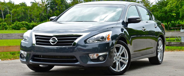 2013-nissan-altima-600 : Automotive Addicts