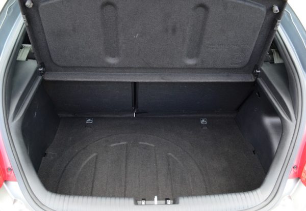 2013 Hyundai Veloster Turbo 6-Speed Manual Review & Test Drive ...