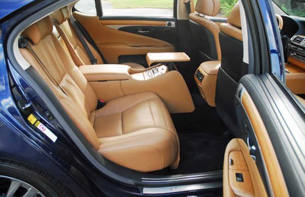 2013 Lexus LS 600h L AWD Review & Test Drive : Automotive Addicts