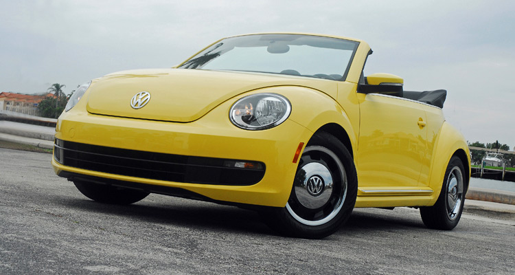 2013-VW-Beetle-Convertible-feature : Automotive Addicts