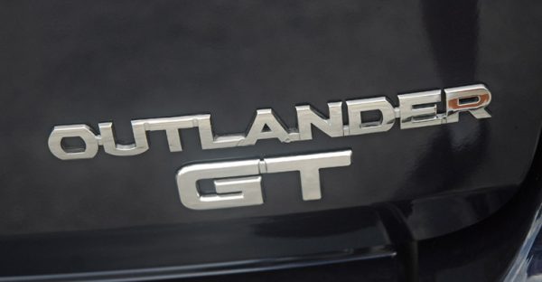 2013 Mitsubishi Outlander V6 GT Review & Test Drive : Automotive Addicts