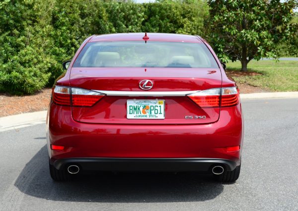 2013 Lexus ES350 Review & Test Drive : Automotive Addicts