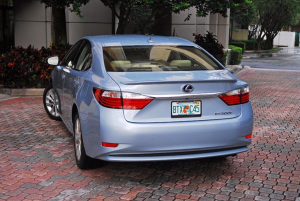 2013 Lexus ES300h Hybrid Second Look : Automotive Addicts