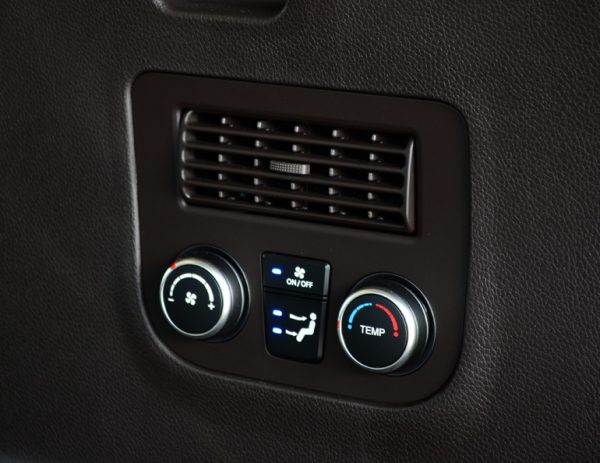 2013 Hyundai Santa Fe Limited FWD Review & Test Drive : Automotive Addicts