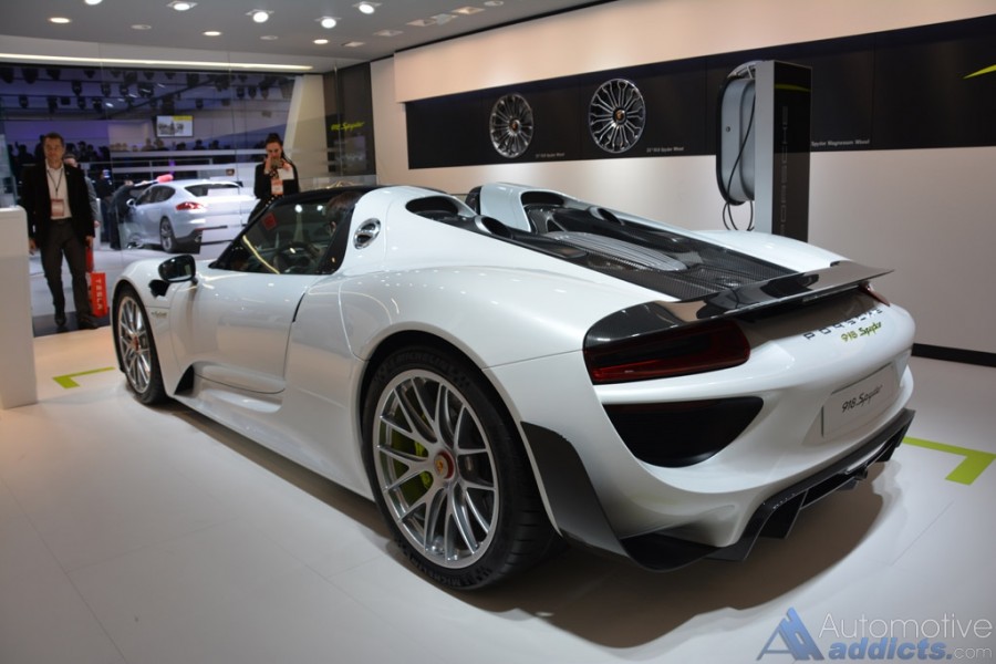 Live Photos From 2014 North American International Auto Show in Detroit ...
