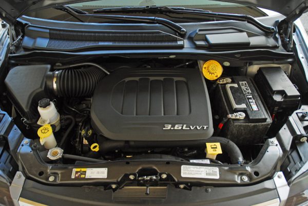 2014 Chrysler Town & Country S Review & Test Drive : Automotive Addicts