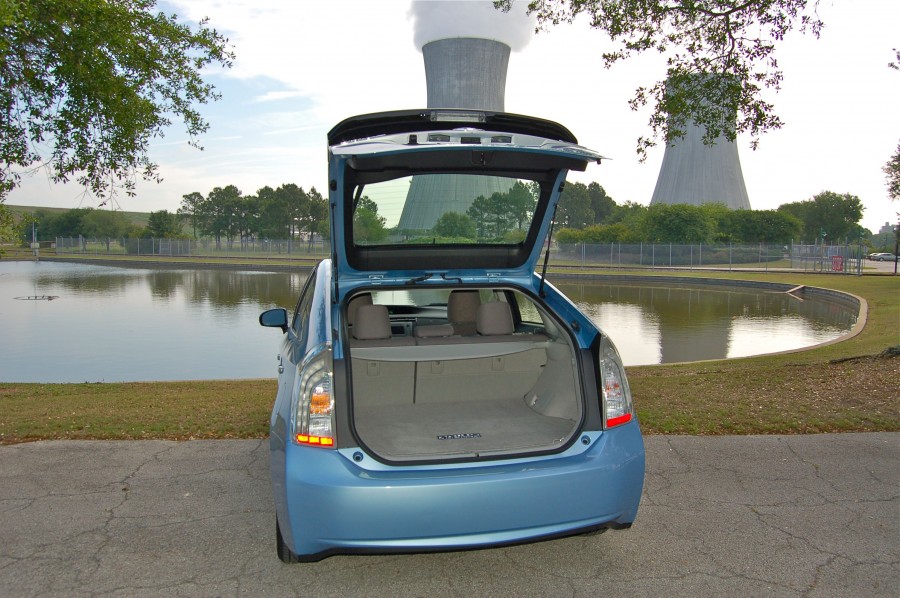 2014 Toyota Prius Plant Hatch : Automotive Addicts