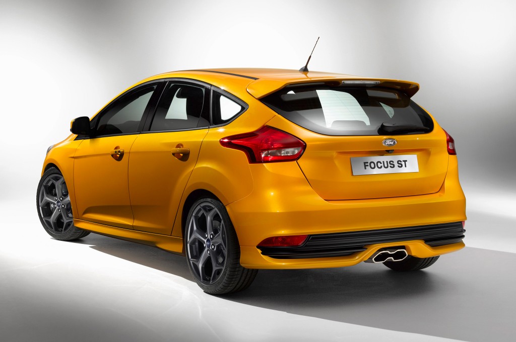 2015 Ford Focus ST Revealed – Refreshed Look and Handling Upgrades ...