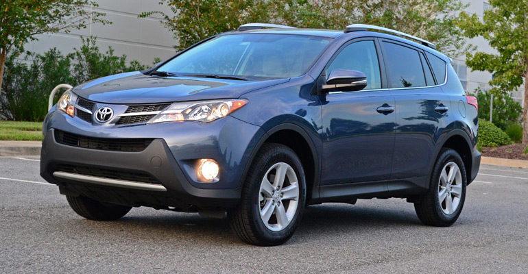 2014-toyota-rav4-xle-feature : Automotive Addicts