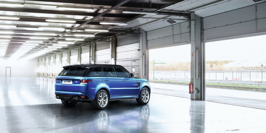 Fastest Land Rover Debuts: 2015 Range Rover Sport SVR w/550hp Revealed ...