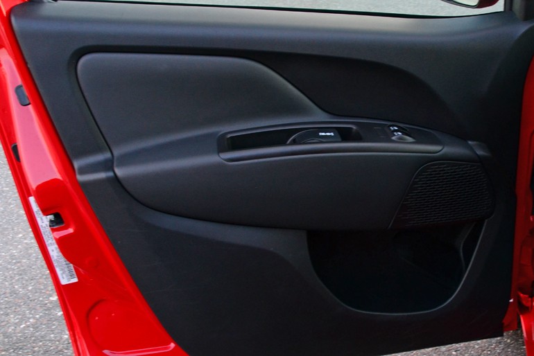 2015-ram-promaster-city-door-trim : Automotive Addicts