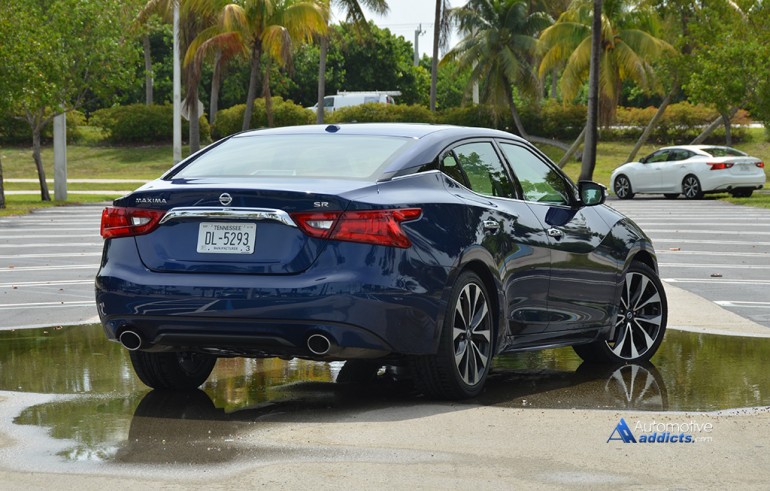 2016-nissan-maxima-rear-1 : Automotive Addicts