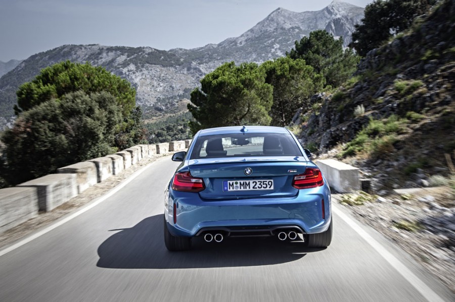 2016 BMW M2 Debuts with 365 Horsepower, 4.2 seconds to 60 MPH ...