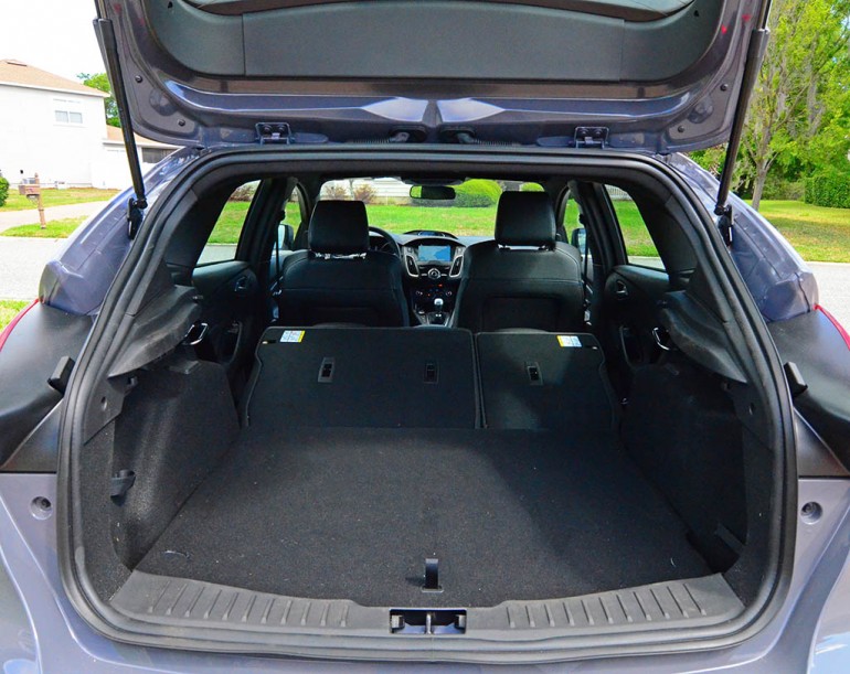 2017 Ford Focus RS Review & Test Drive : Automotive Addicts