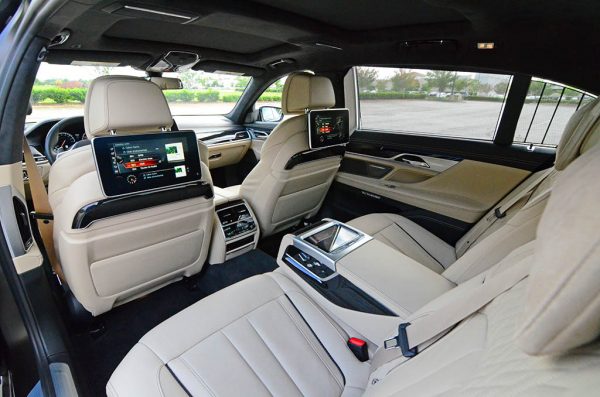 2017 BMW M760i xDrive Review & Test Drive : Automotive Addicts