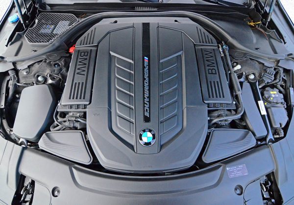 2017 BMW M760i xDrive Review & Test Drive : Automotive Addicts