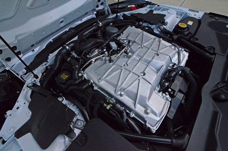 2017 Jaguar F-Type SVR Convertible Quick Spin Review : Automotive Addicts