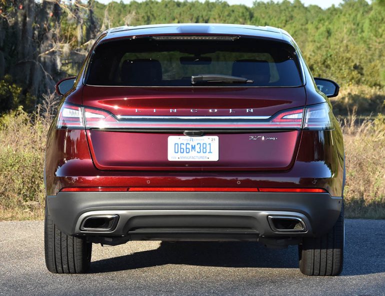2019-lincoln-nautilus-black-label-rear-2 : Automotive Addicts
