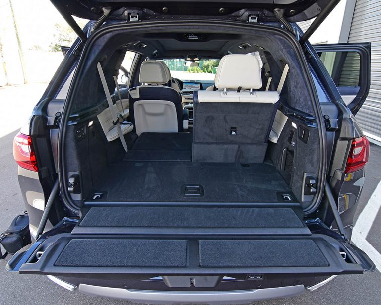 2019-bmw-x7-cargo : Automotive Addicts