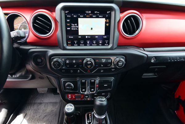 2019-jeep-wrangler-rubicon-mopar-additions-center-dashboard ...