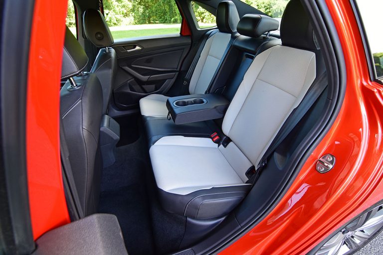 2019 Volkswagen Jetta 1.4T R-Line Review & Test Drive : Automotive Addicts