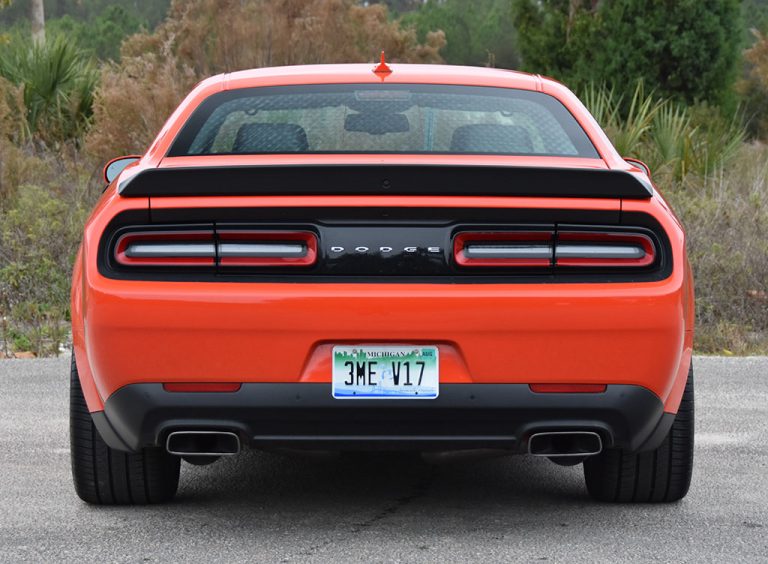 2019-dodge-challenger-rt-scat-pack-widebody-rear-2 : Automotive Addicts