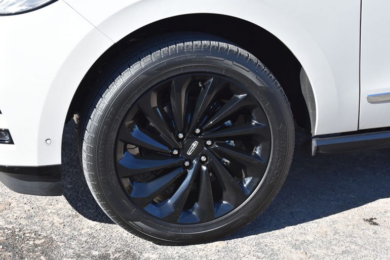 2020-lincoln-navigator-reserve-wheel-tire : Automotive Addicts