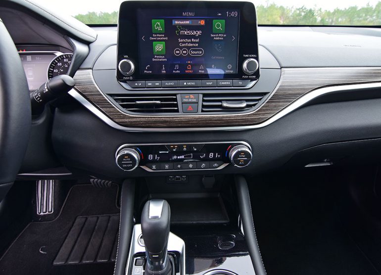 2020-nissan-altima-platinum-vc-turbo-center-dashboard : Automotive Addicts