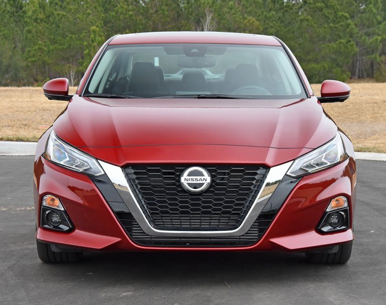 2020 Nissan Altima 2.0 Platinum VC-Turbo FWD Review & Test Drive ...
