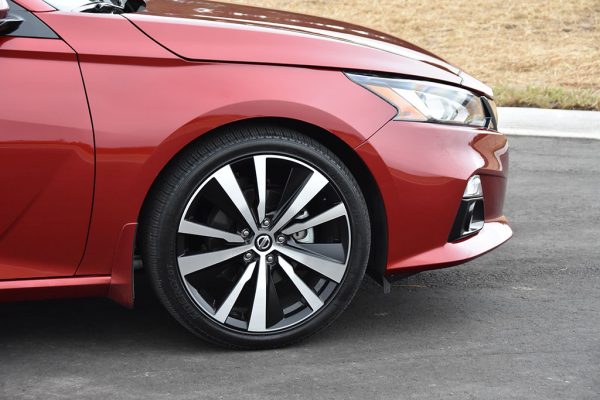 2020-nissan-altima-platinum-vc-turbo-wheel-tire : Automotive Addicts
