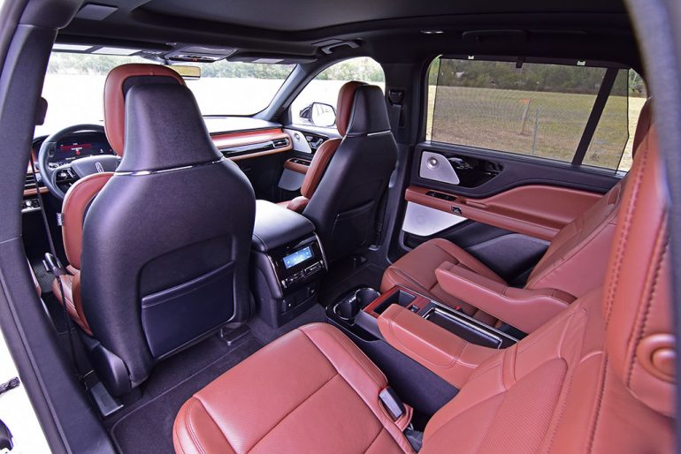 2020-lincoln-aviator-reserve-second-row-interior : Automotive Addicts