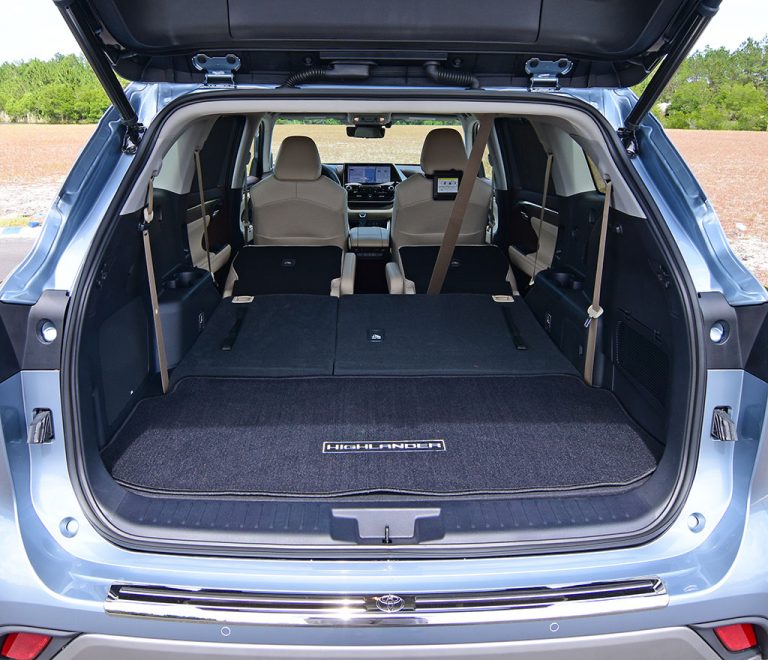 2020 Toyota Highlander Platinum AWD Review & Test Drive : Automotive ...