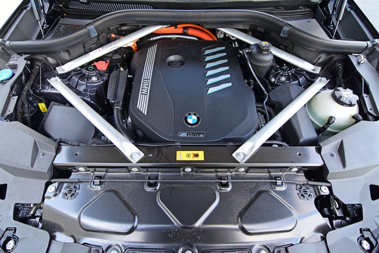 2021 BMW X5 xDrive45e Plug-in Hybrid Review & Test Drive : Automotive ...