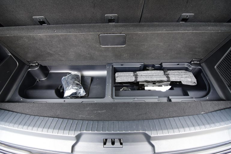 2022 Ford Expedition Limited Stealth Performance 4×4 Review & Test ...