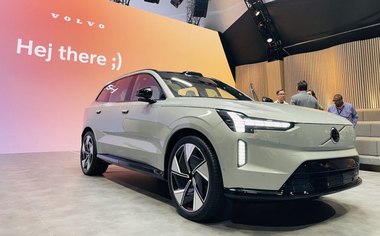 Introducing the All-New, All-Electric 2024 Volvo EX90 : Automotive Addicts