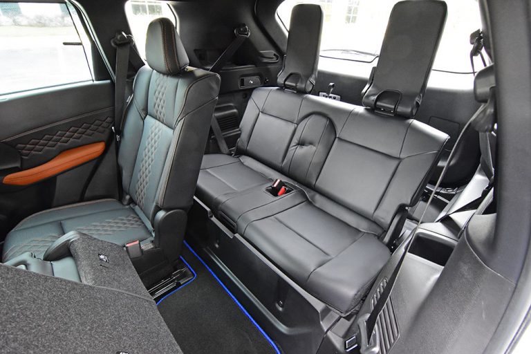 2023 Mitsubishi Outlander PHEV Review & Test Drive : Automotive Addicts