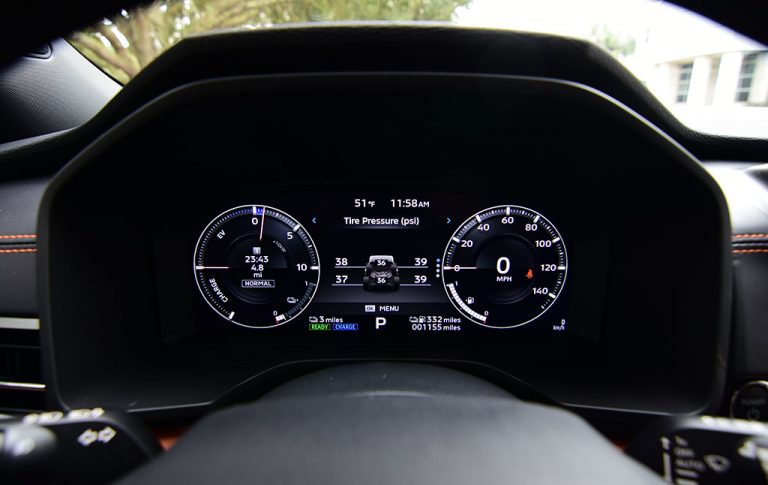 2023 Mitsubishi Outlander PHEV Review & Test Drive : Automotive Addicts