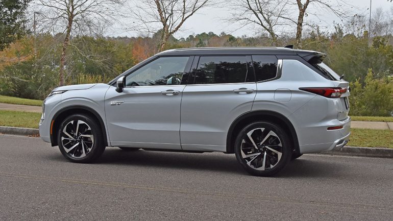2023 Mitsubishi Outlander PHEV Review & Test Drive : Automotive Addicts