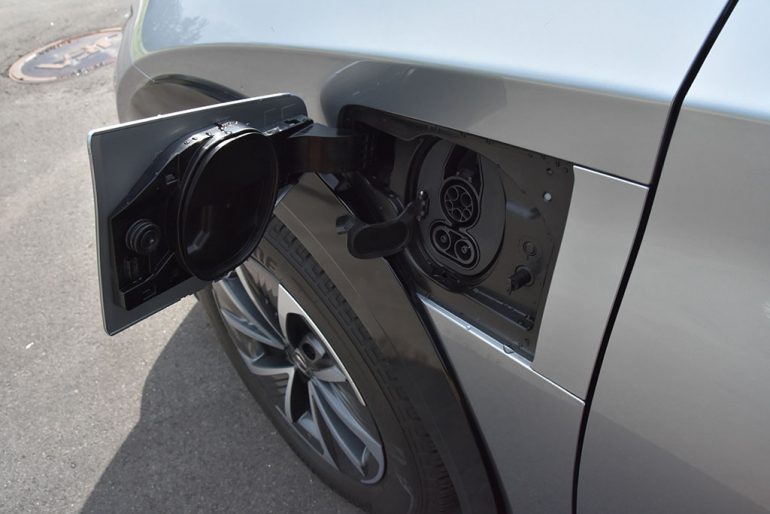 2023 Lexus RZ 450e Premium AWD Review & Test Drive : Automotive Addicts