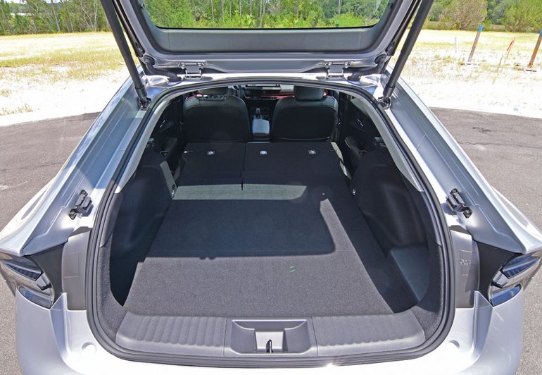 2023 Toyota Prius Prime XSE Premium Review & Test Drive : Automotive ...