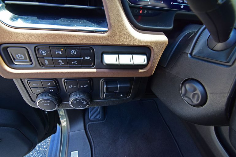 2023 Chevrolet Suburban 4WD High Country Review & Test Drive ...