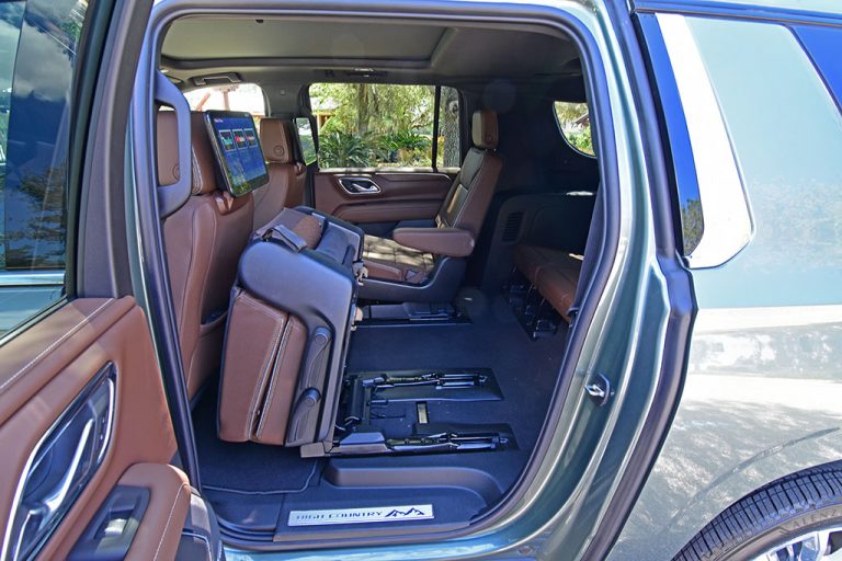 2023 Chevrolet Suburban 4WD High Country Review & Test Drive ...